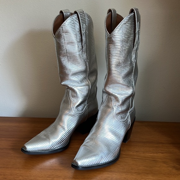 Jeffrey Campbell | Shoes | Platinum Silver Jeffrey Campbell Daggot Boot ...